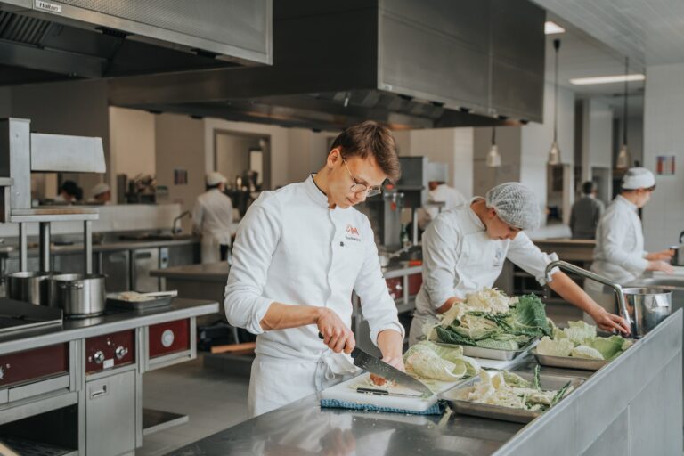 Formations | Lycée Hôtelier International de Lille